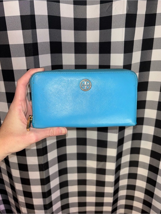 Tory Burch | Bags | Tory Burch Robinson Blue Leather Continental Wallet ...